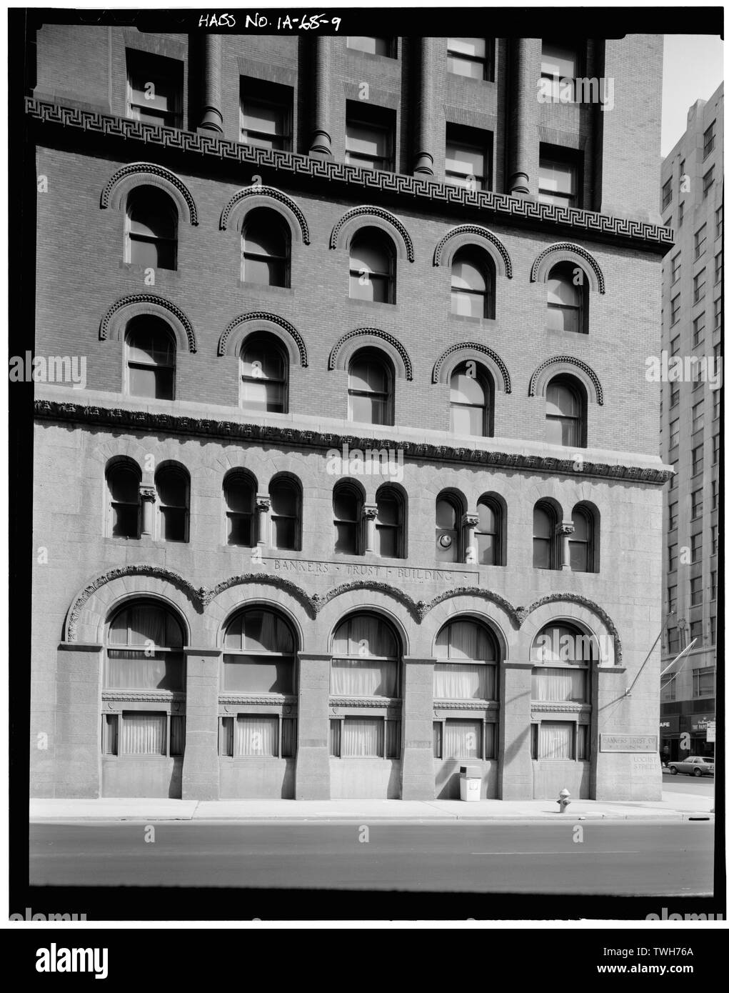 The equitable life building Black and White Stock Photos & Images - Alamy