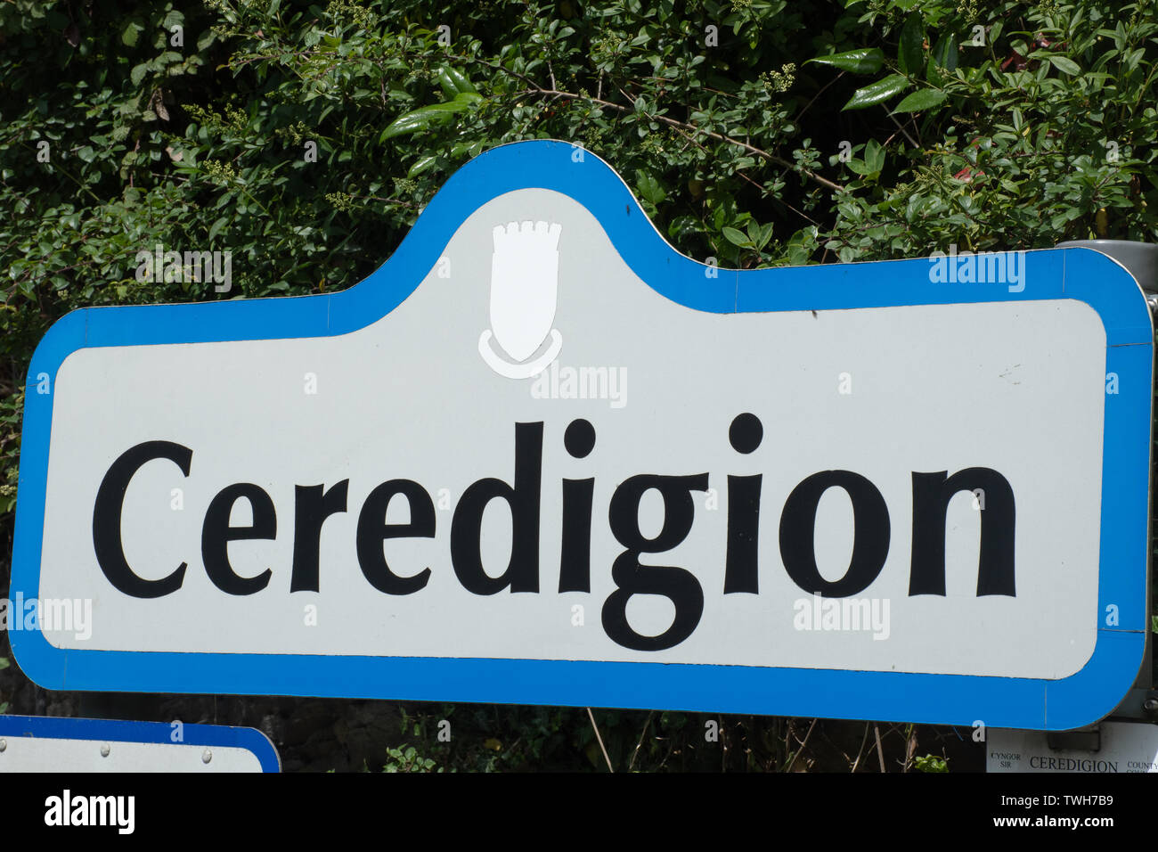 Welsh road sign hi-res stock photography and images - Alamy