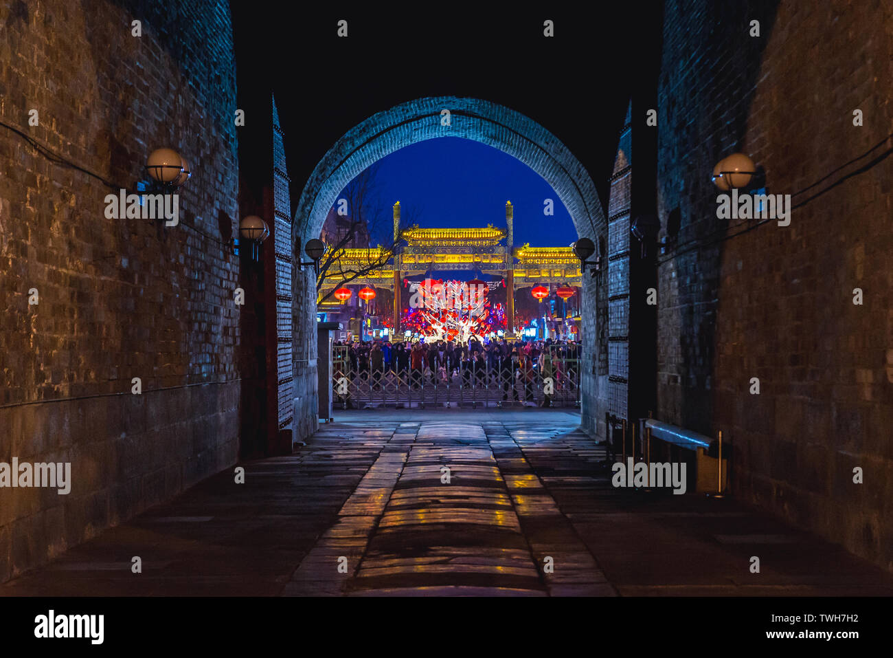Traditional archway on Qianmen Street seen from Zhengyangmen Archery ...