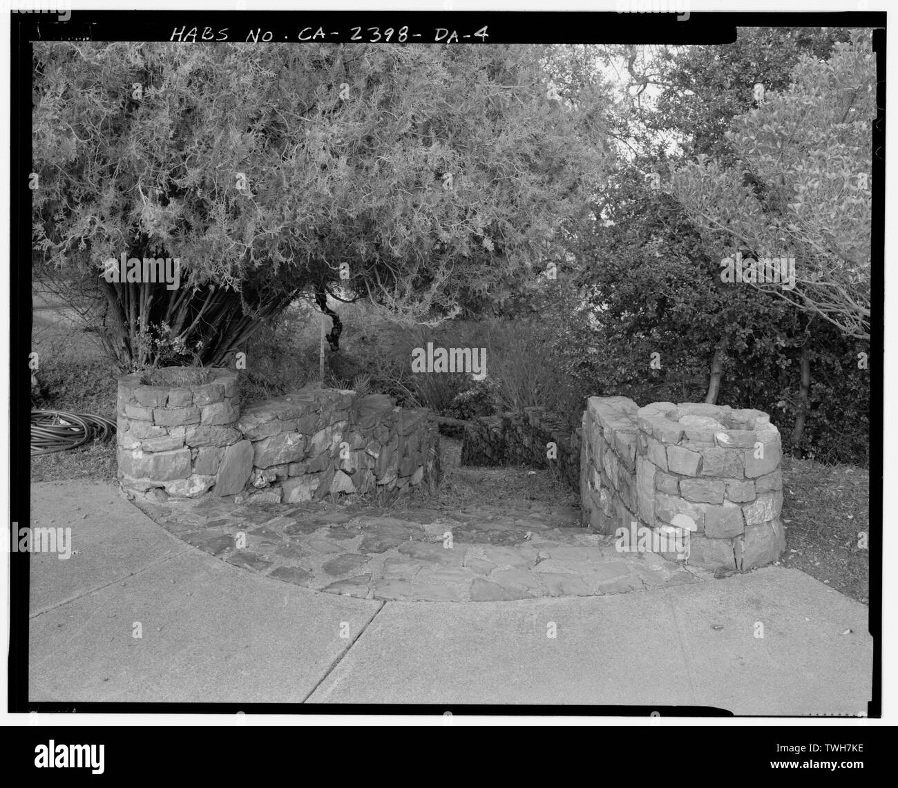Retaining walls Black and White Stock Photos & Images - Alamy
