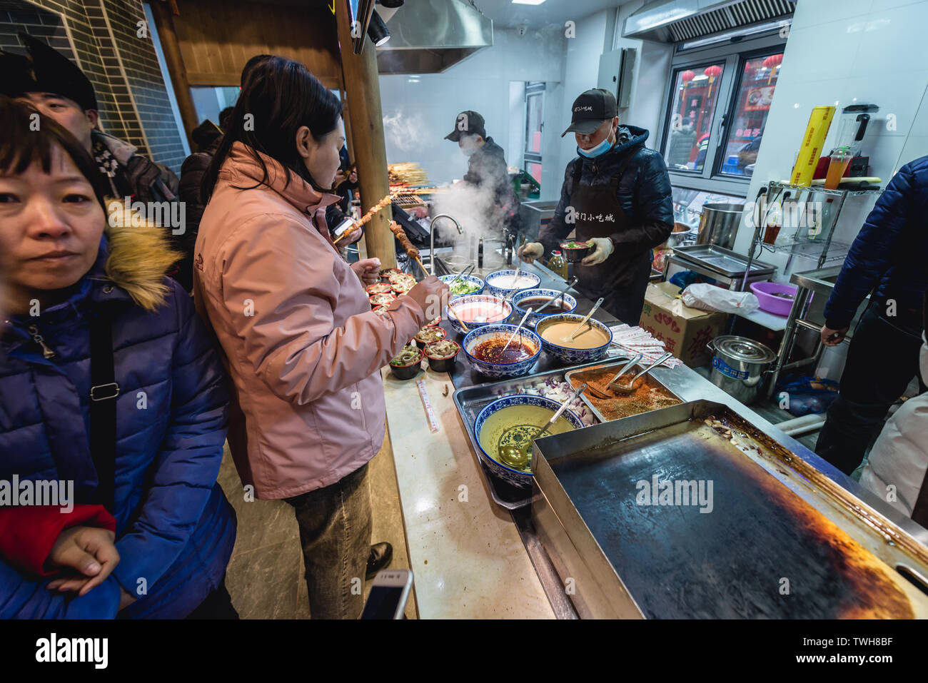 Inside chinese indoor market food hi-res stock photography and images ...