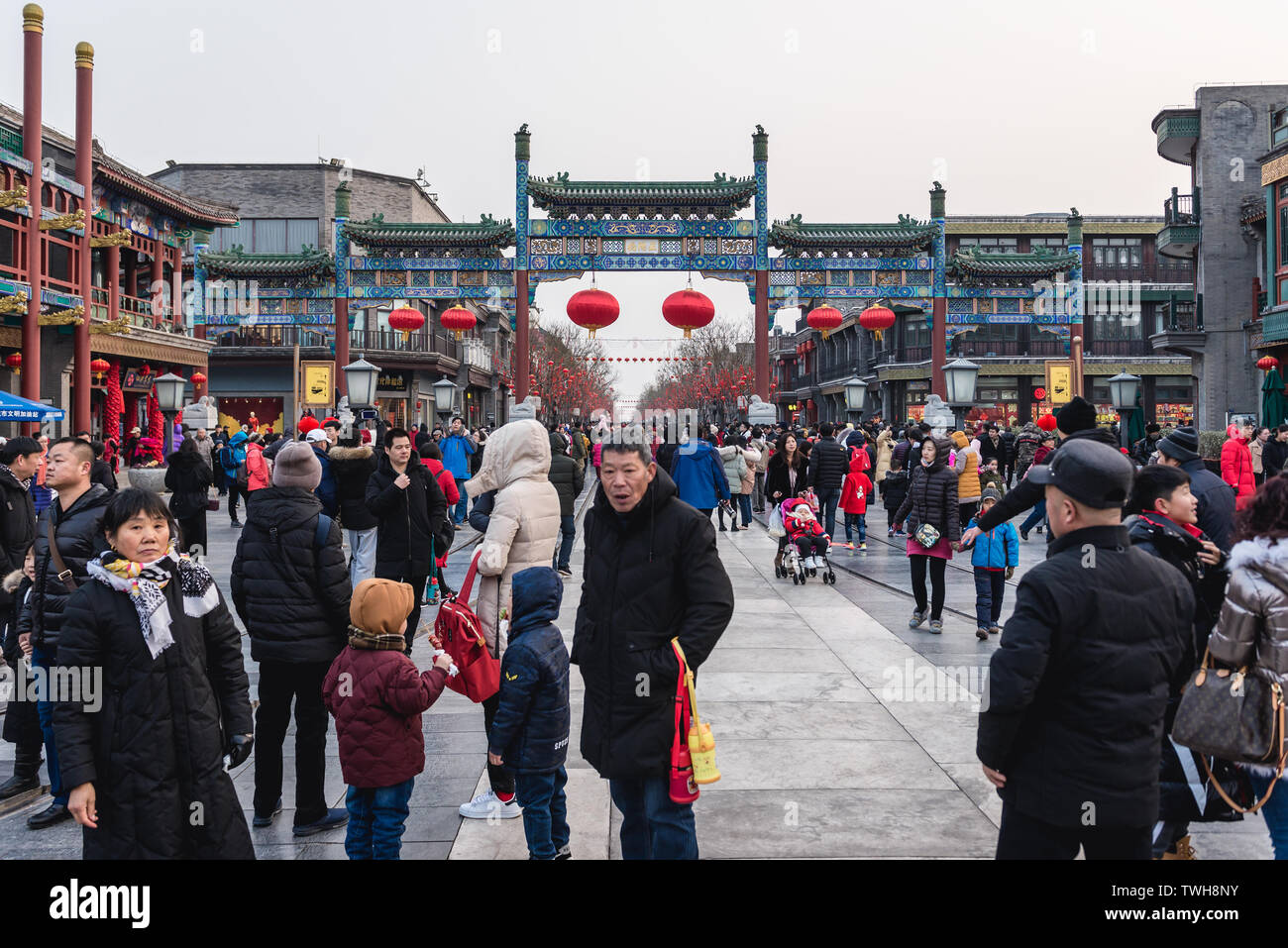 Traditional archway on Qianmen Street in Beijing, China Stock Photo - Alamy