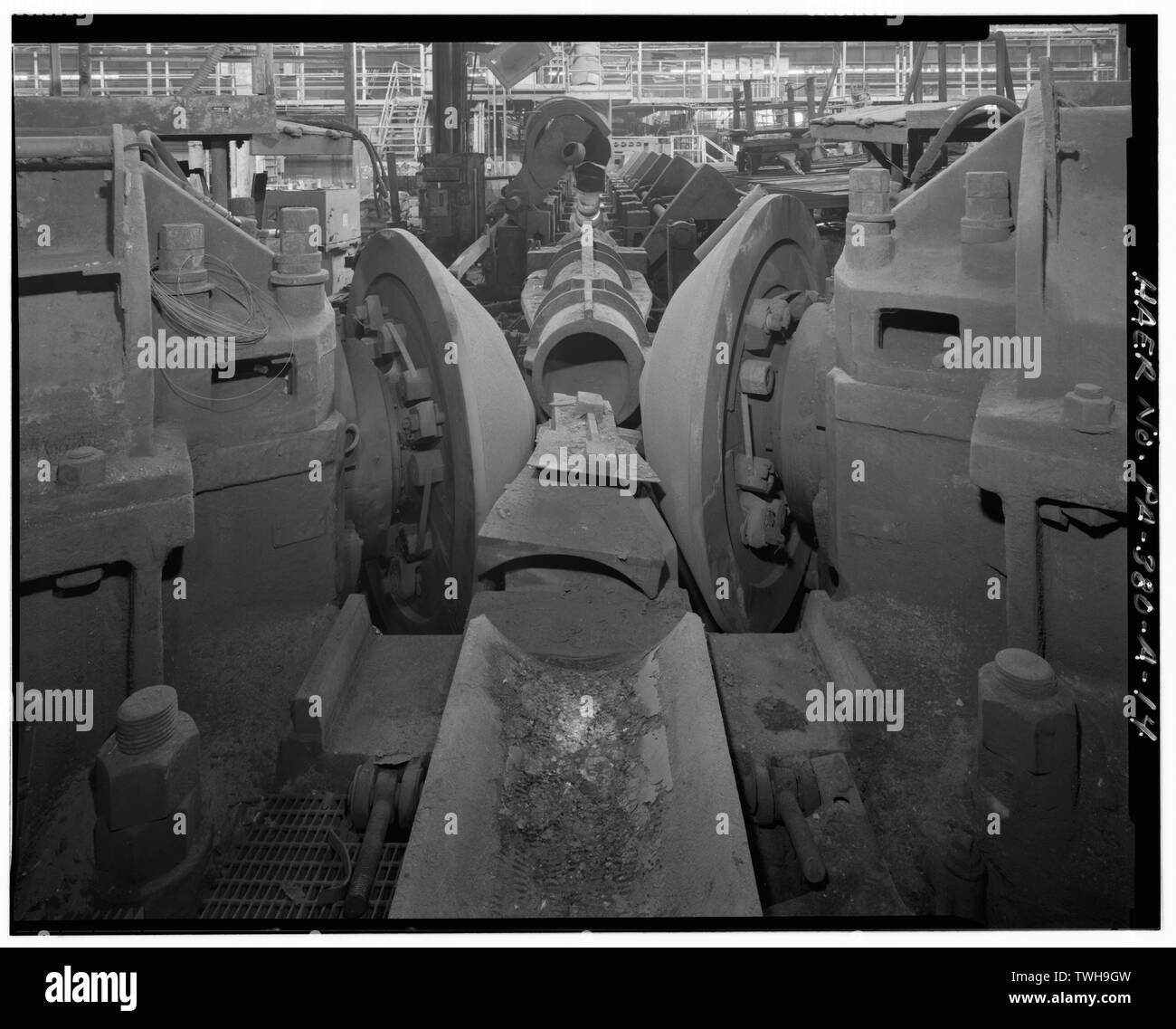 Rotary roller of no. 2 seamless line in bays 19 and 20 of the main pipe ...