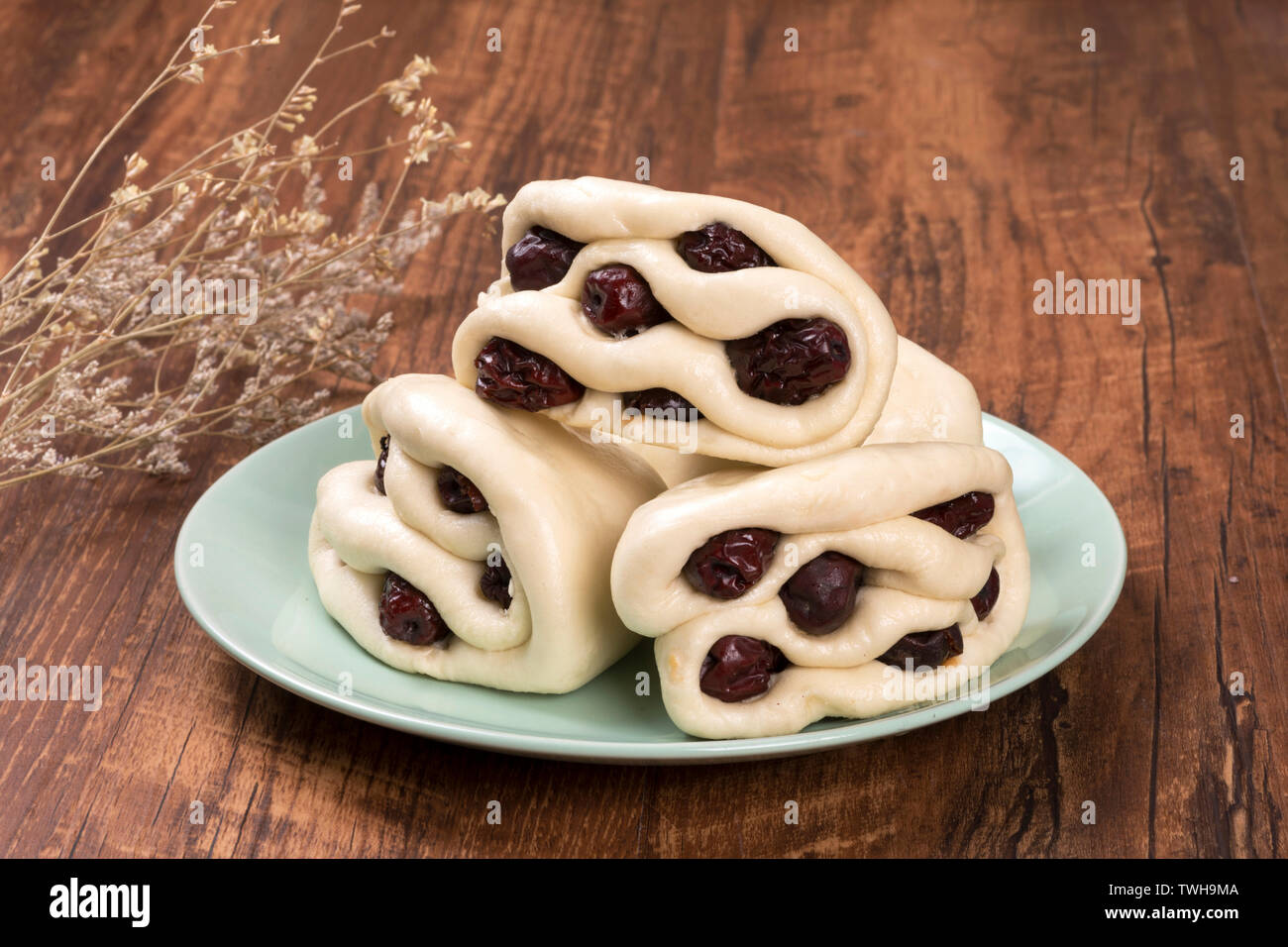 Corn noodle steamed buns hi-res stock photography and images - Alamy