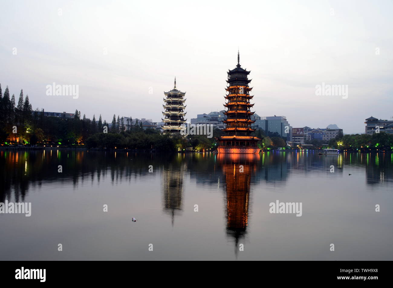 Guilin scenery buildings hi-res stock photography and images - Alamy