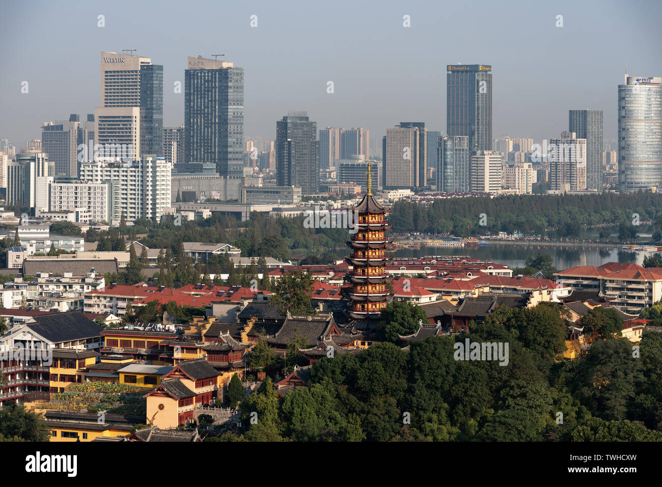 Jiming Temple, Nanjing Stock Photo - Alamy
