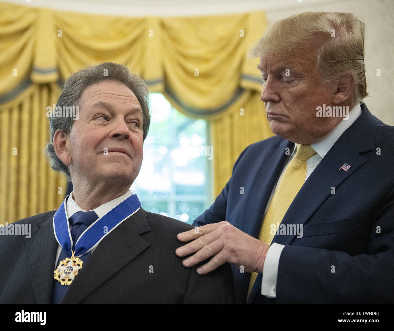 Arthur laffer hi-res stock photography and images - Alamy