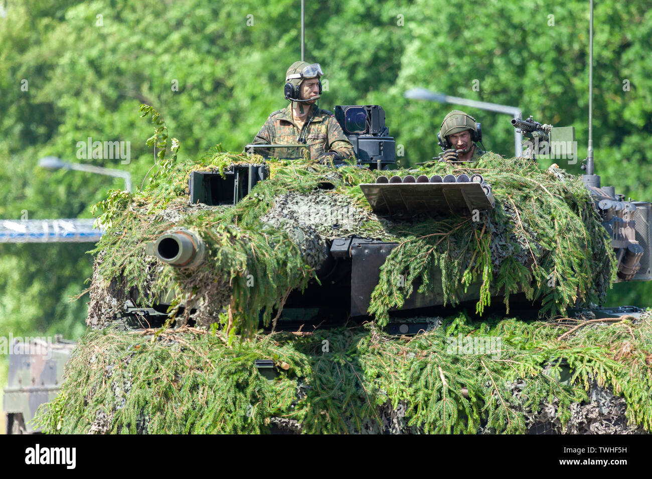 Main battle tank leopard 2a6 hi-res stock photography and images - Alamy