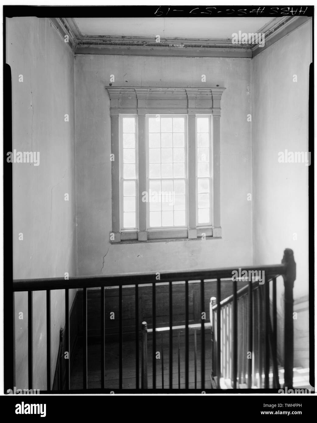 Tripartite window hi-res stock photography and images - Alamy