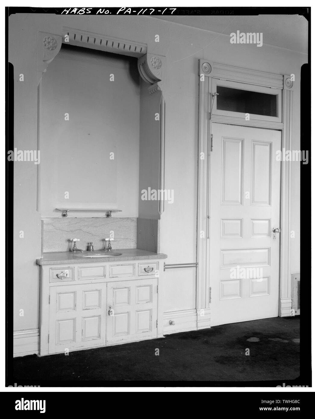 Sink layout Cut Out Stock Images & Pictures - Alamy