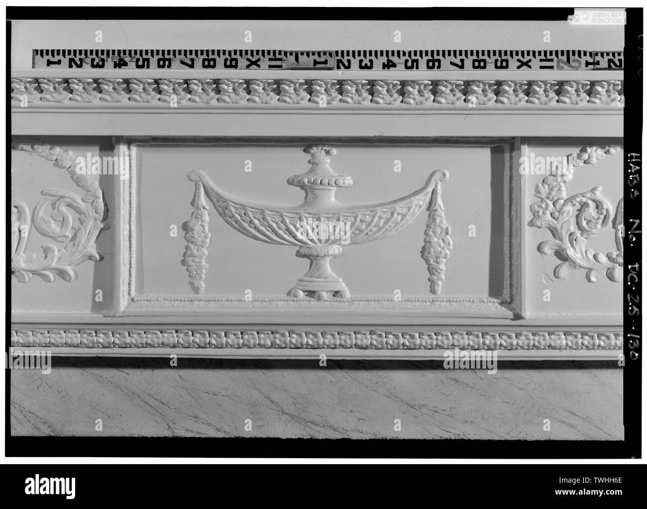 Octagon house fireplace hi-res stock photography and images - Alamy