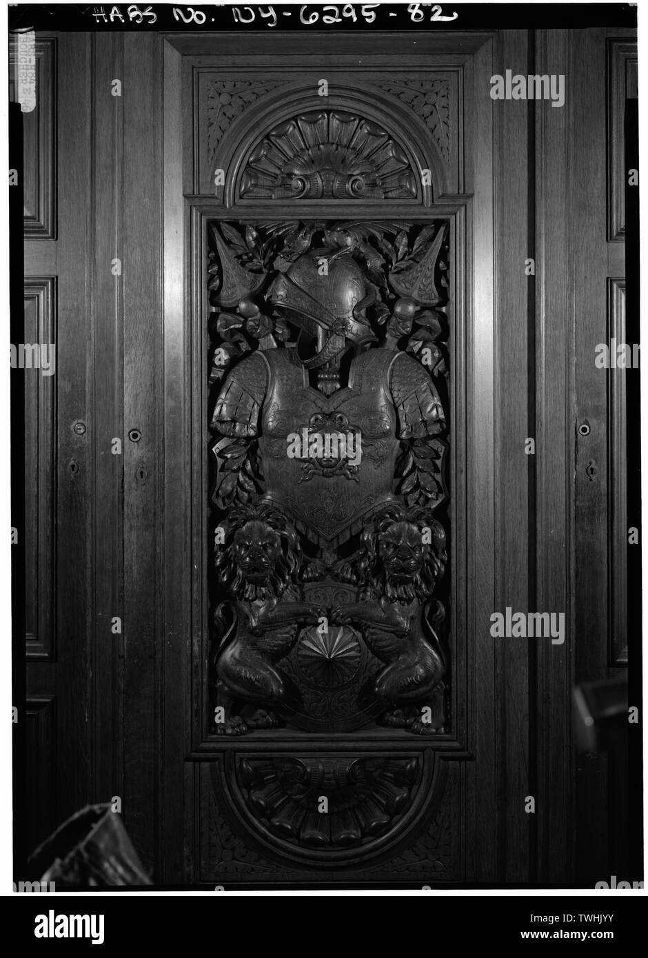 SECOND FLOOR, SEVENTH COMPANY ROOM, DETAIL SHOWING CARVING OF SUIT OF ...