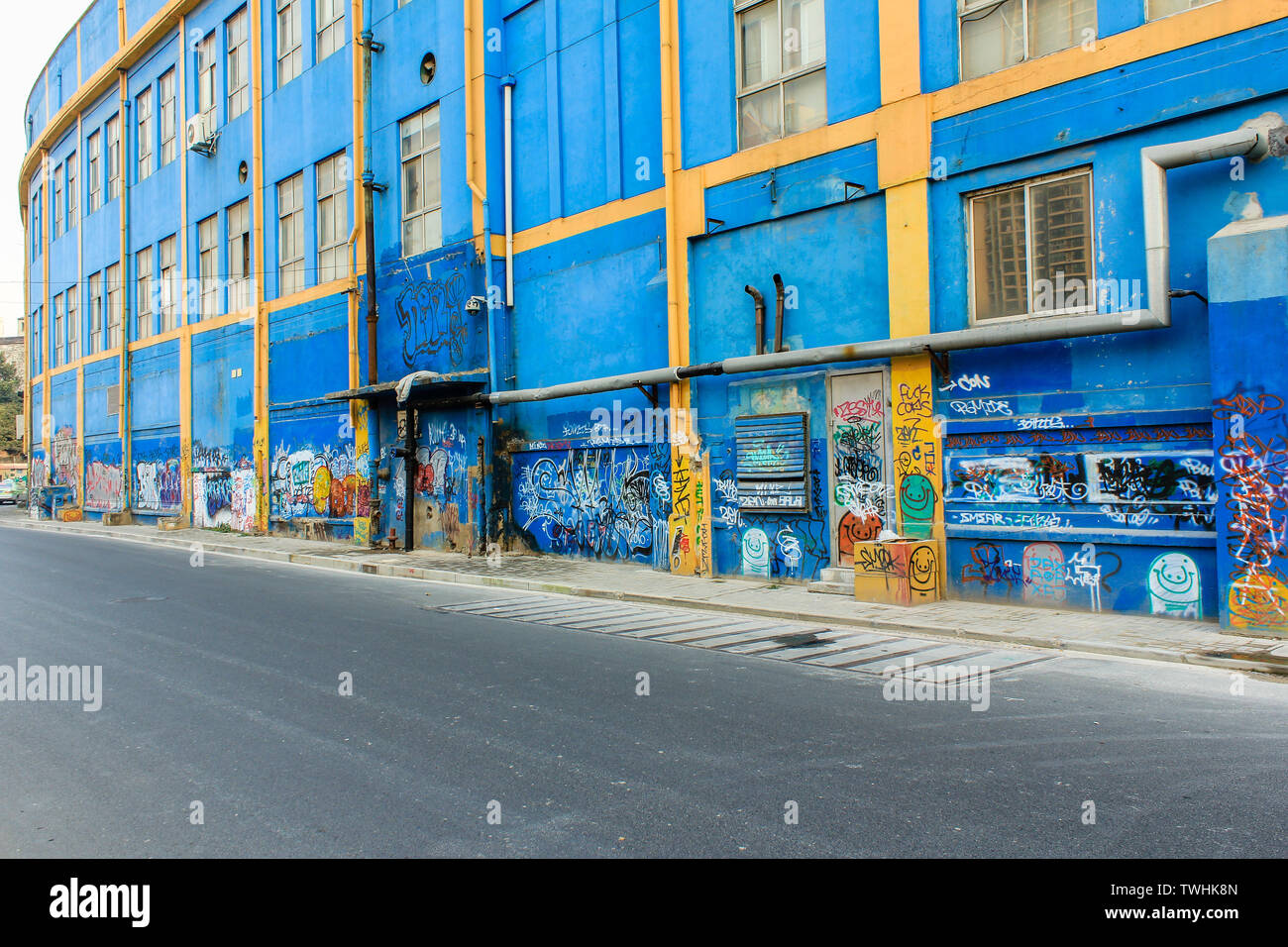M50 graffiti wall, Moganshan Road, Shanghai Stock Photo - Alamy