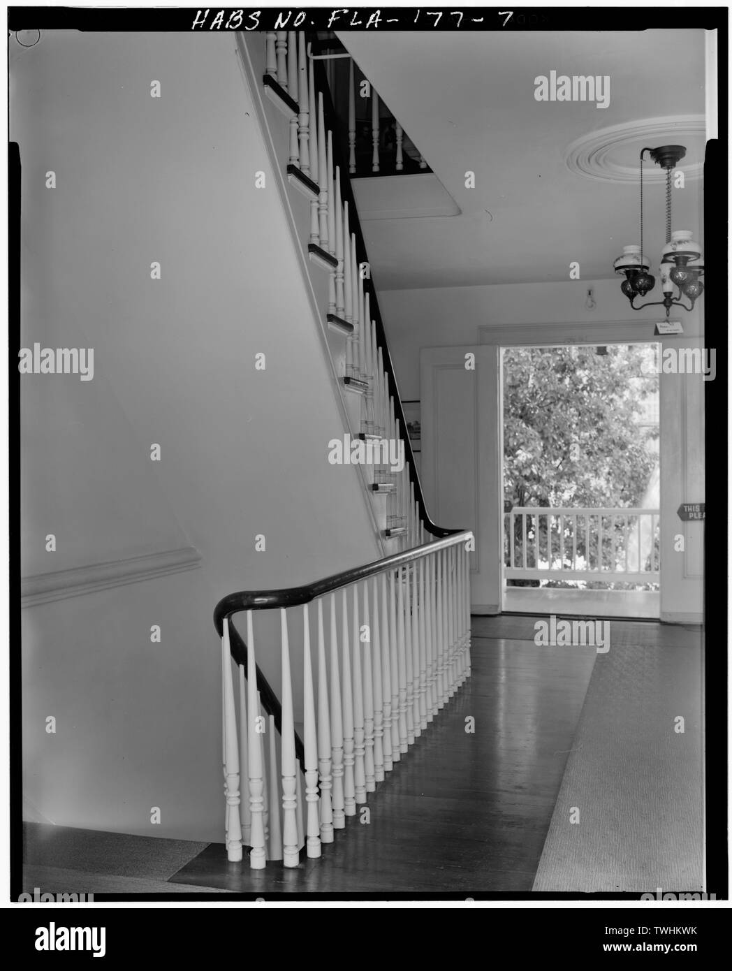 Whitehead street hi-res stock photography and images - Alamy