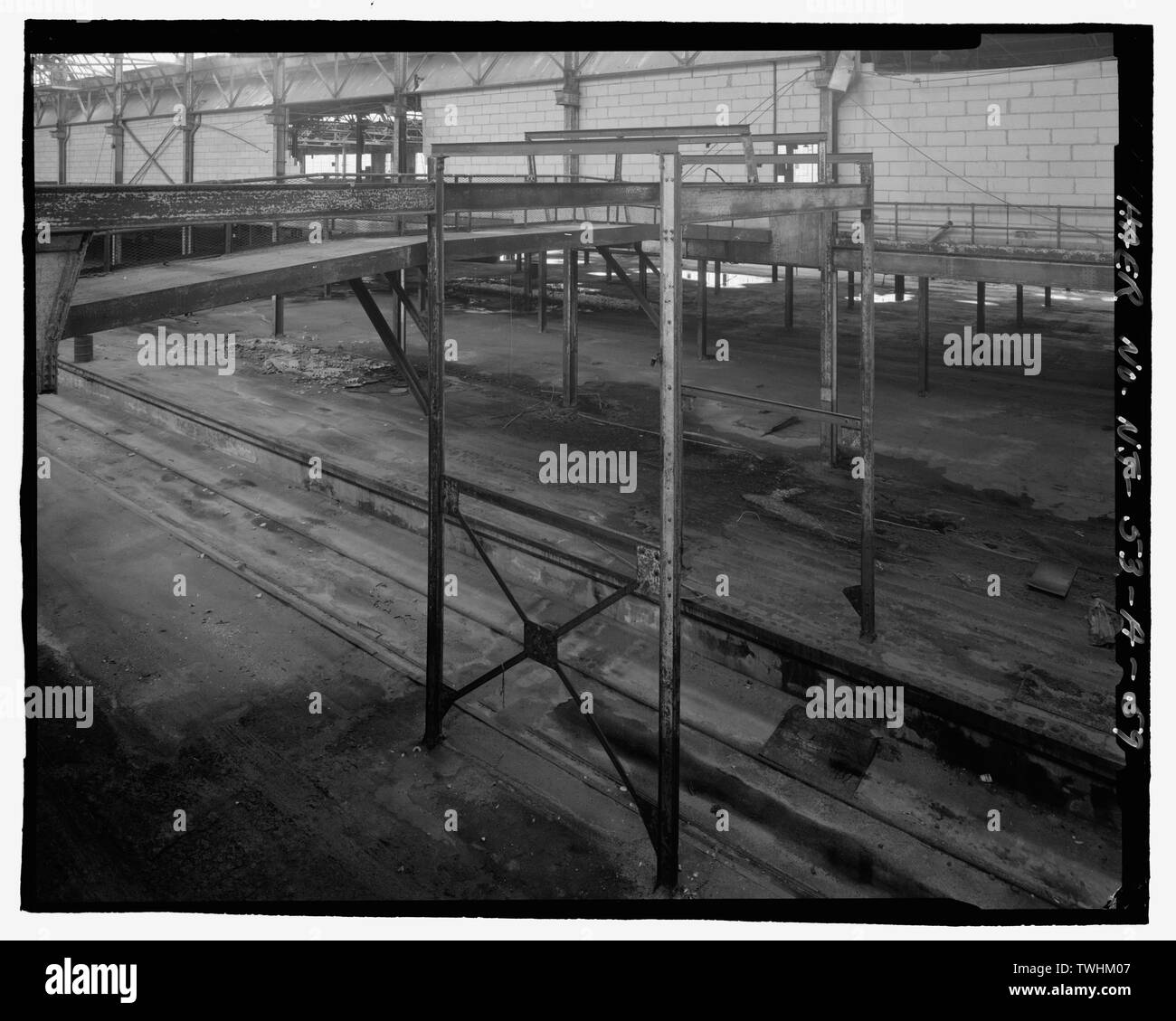 Overhead conveyor Cut Out Stock Images & Pictures - Alamy