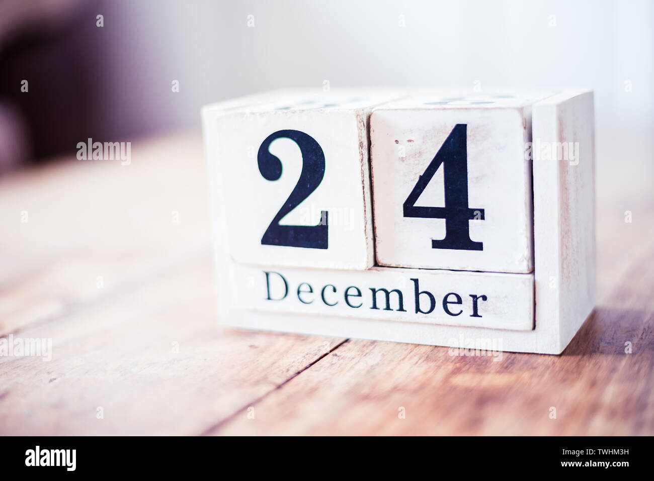 Tear off calendar with christmas hi-res stock photography and images ...