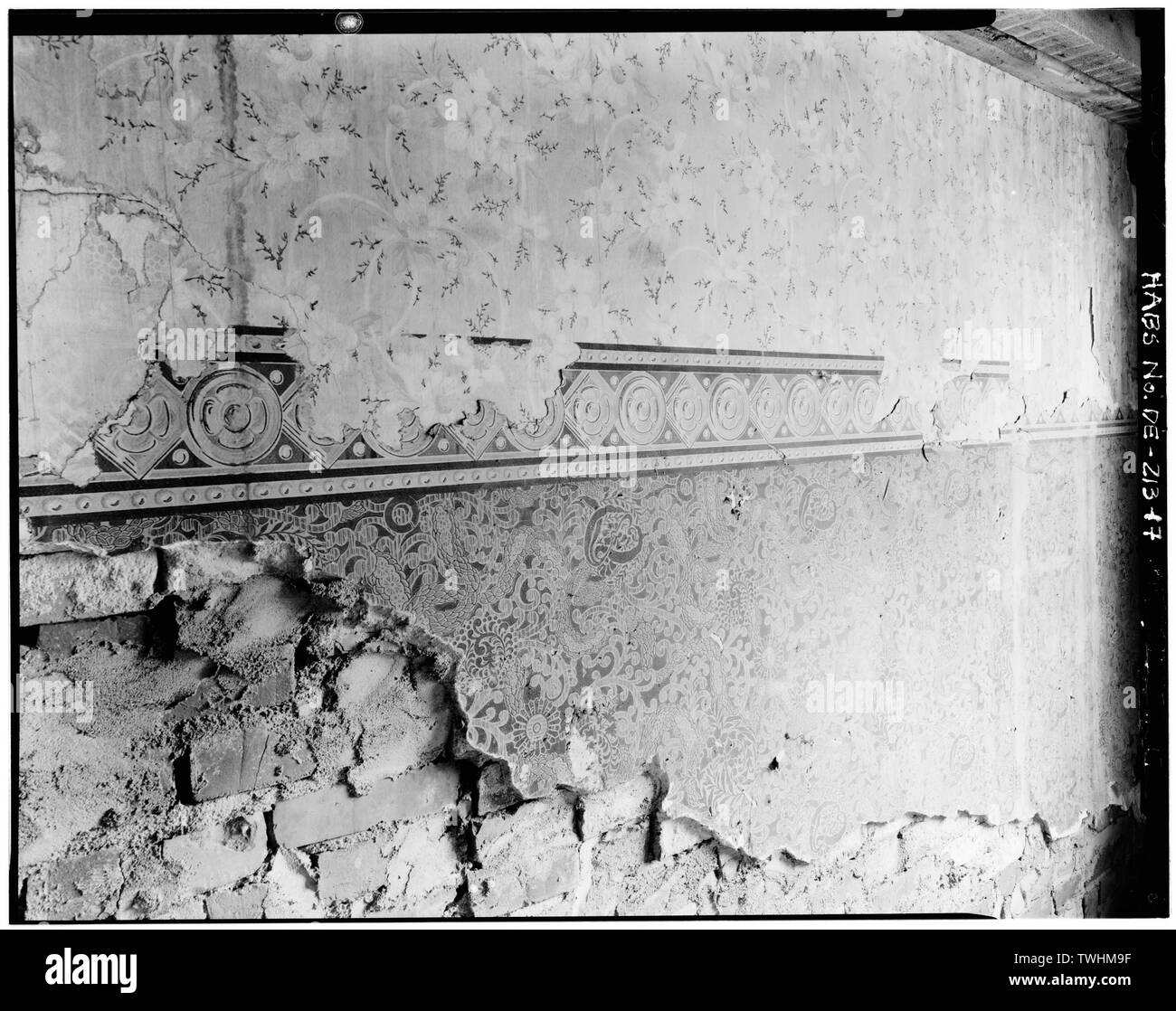 The fourth wall Black and White Stock Photos & Images - Alamy