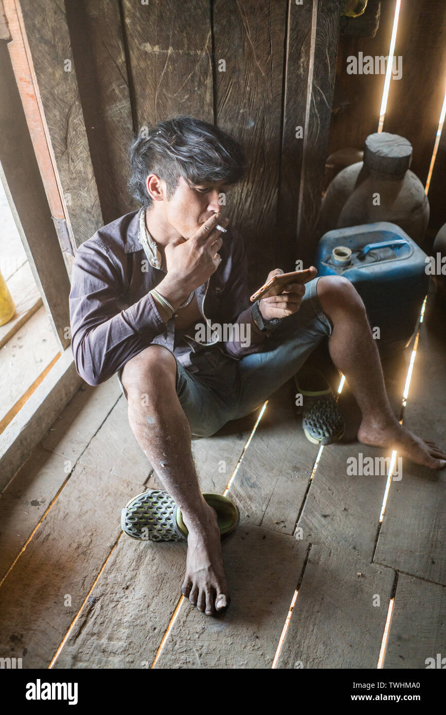 Akha people hi-res stock photography and images - Alamy