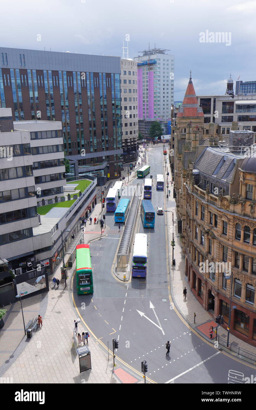 Buses in leeds city centre hi-res stock photography and images - Alamy