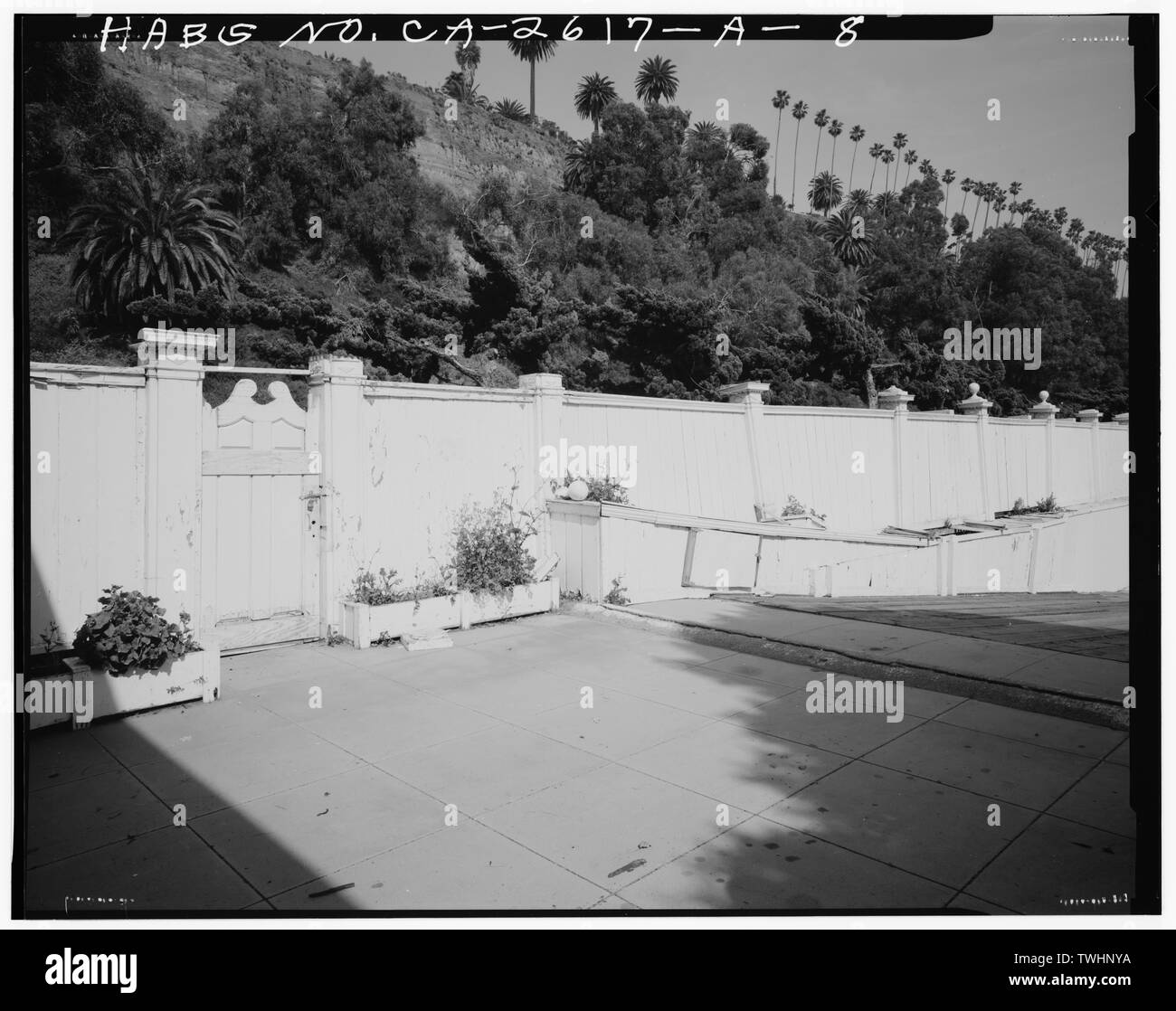 SECTIONAL VIEW WITH GATE, FACING SOUTHEAST. - Marion Davies Estate ...
