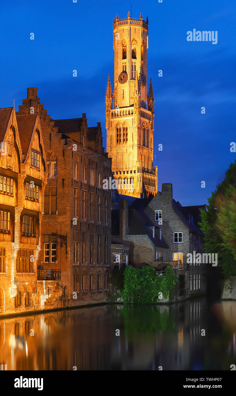 Famous view of Bruges tourist landmark attraction - Rozenhoedkaai canal ...