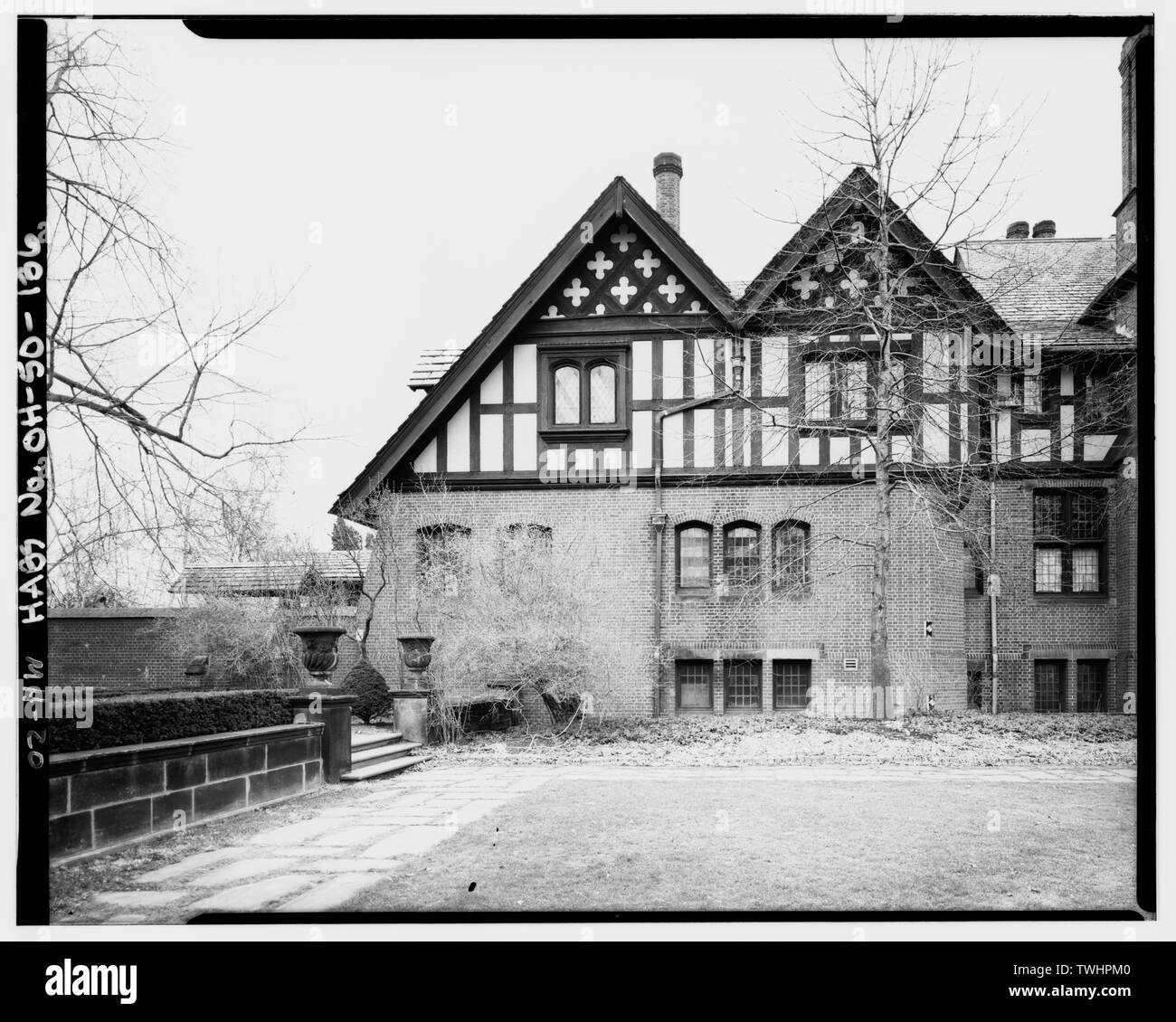 Servants hall hi-res stock photography and images - Alamy