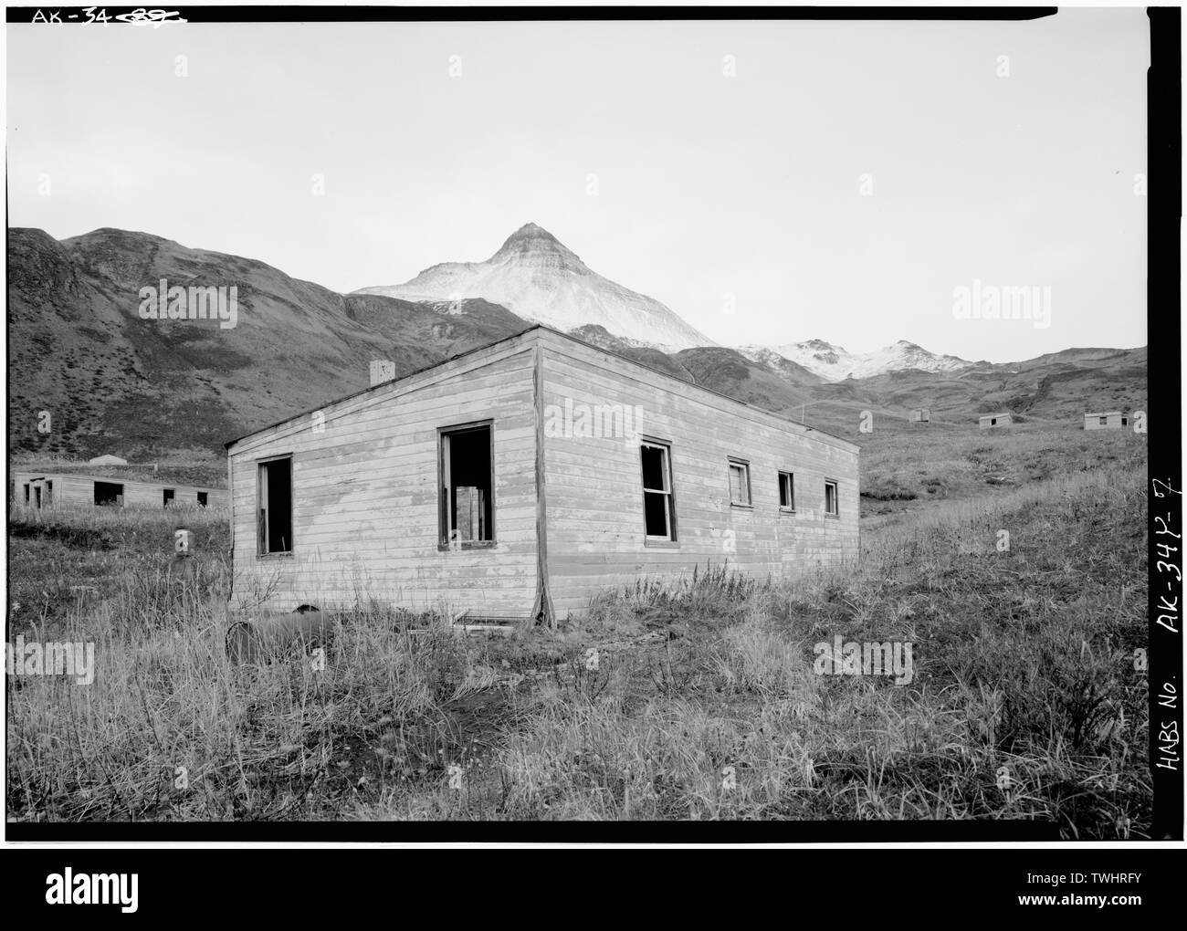 SHED ROOF CABANA, FROM THE NORTHWEST - Naval Operating Base Dutch ...