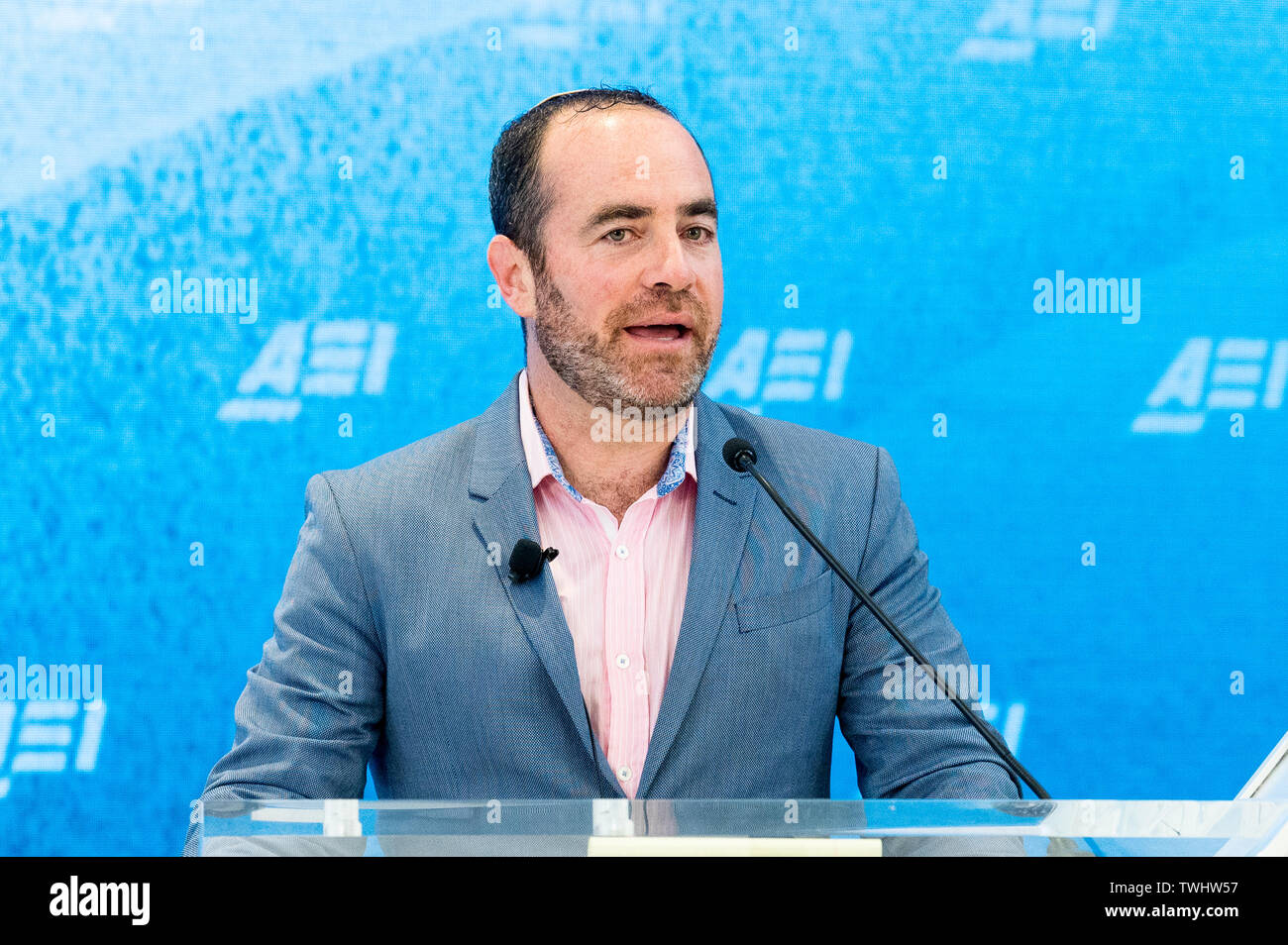 Michael rosen hi-res stock photography and images - Alamy