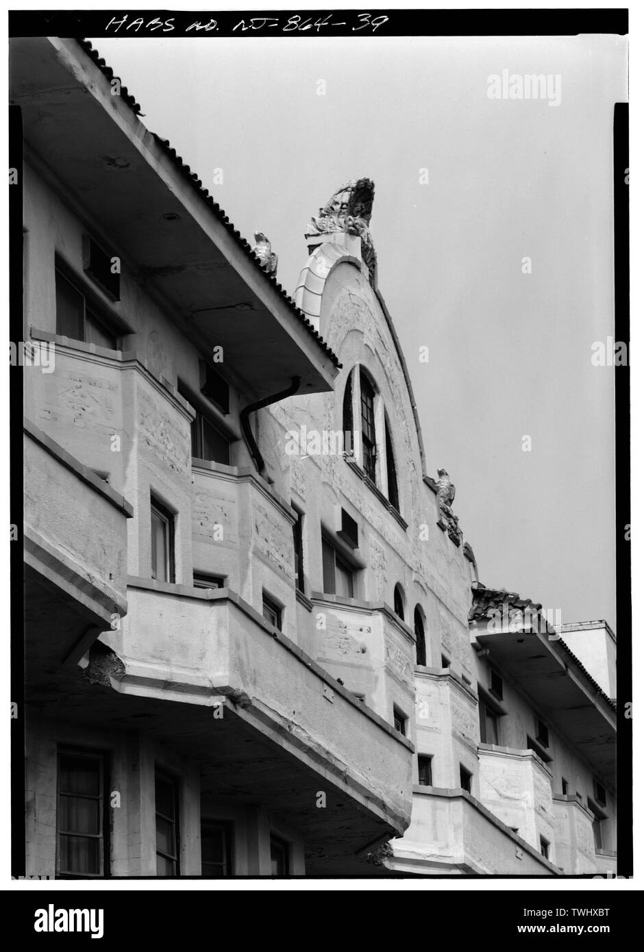 Avenue boardwalk Cut Out Stock Images & Pictures - Alamy