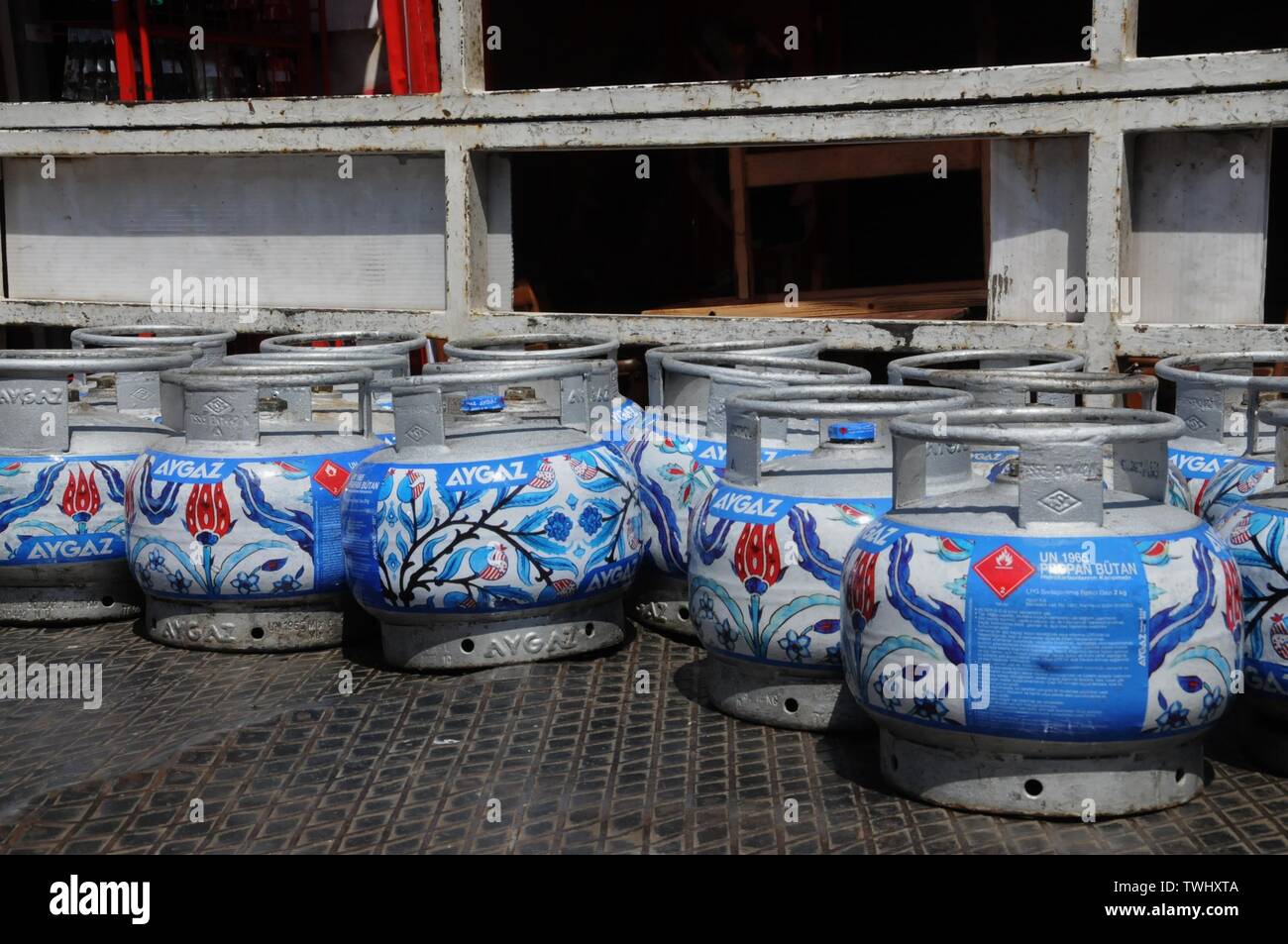 Iznik design aygaz gas hi-res stock photography and images - Alamy