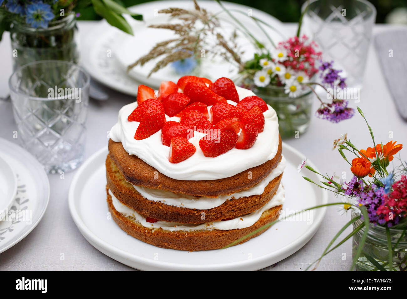 Midsummer setting hi-res stock photography and images - Alamy