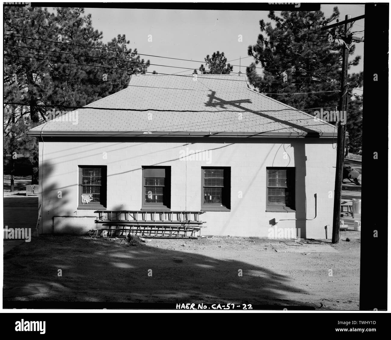 Missile assembly building Cut Out Stock Images & Pictures - Alamy