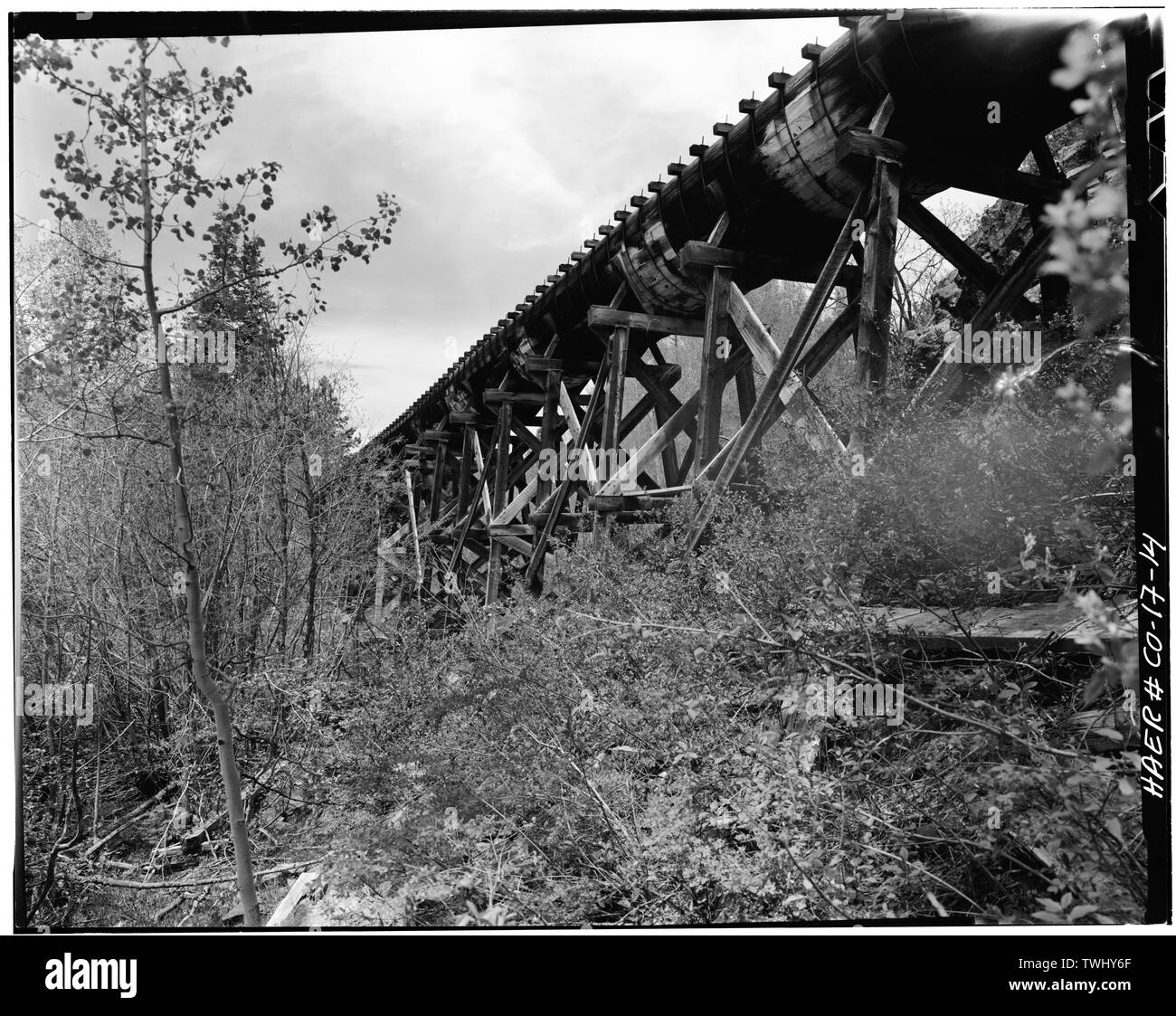 SIDE VIEW OF TYPICAL SECTION OF FLUME SUPPORTED BY TRESTLE-1980 - Power ...