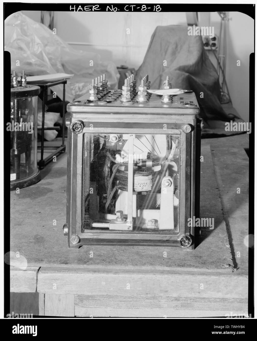 SIDE VIEW, MODEL 15 VANE RELAY, NEW HAVEN SIGNAL SHOP - New York, New ...