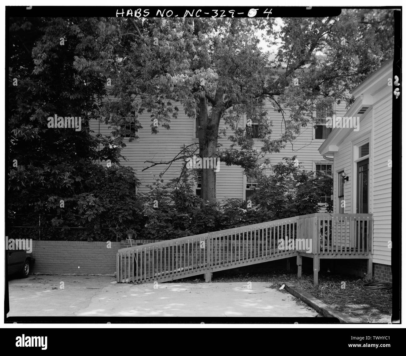 SIDE VIEW, WEST ELEVATION (in background) - White-Holman House, 209 ...