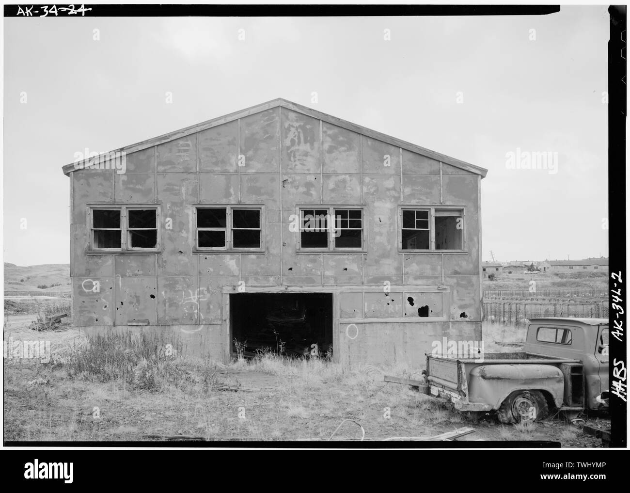 SIDE, LOOKING WEST - Naval Operating Base Dutch Harbor and Fort Mears ...