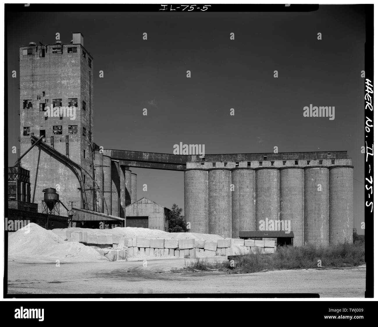 Industrial silos elevator on hi-res stock photography and images - Alamy