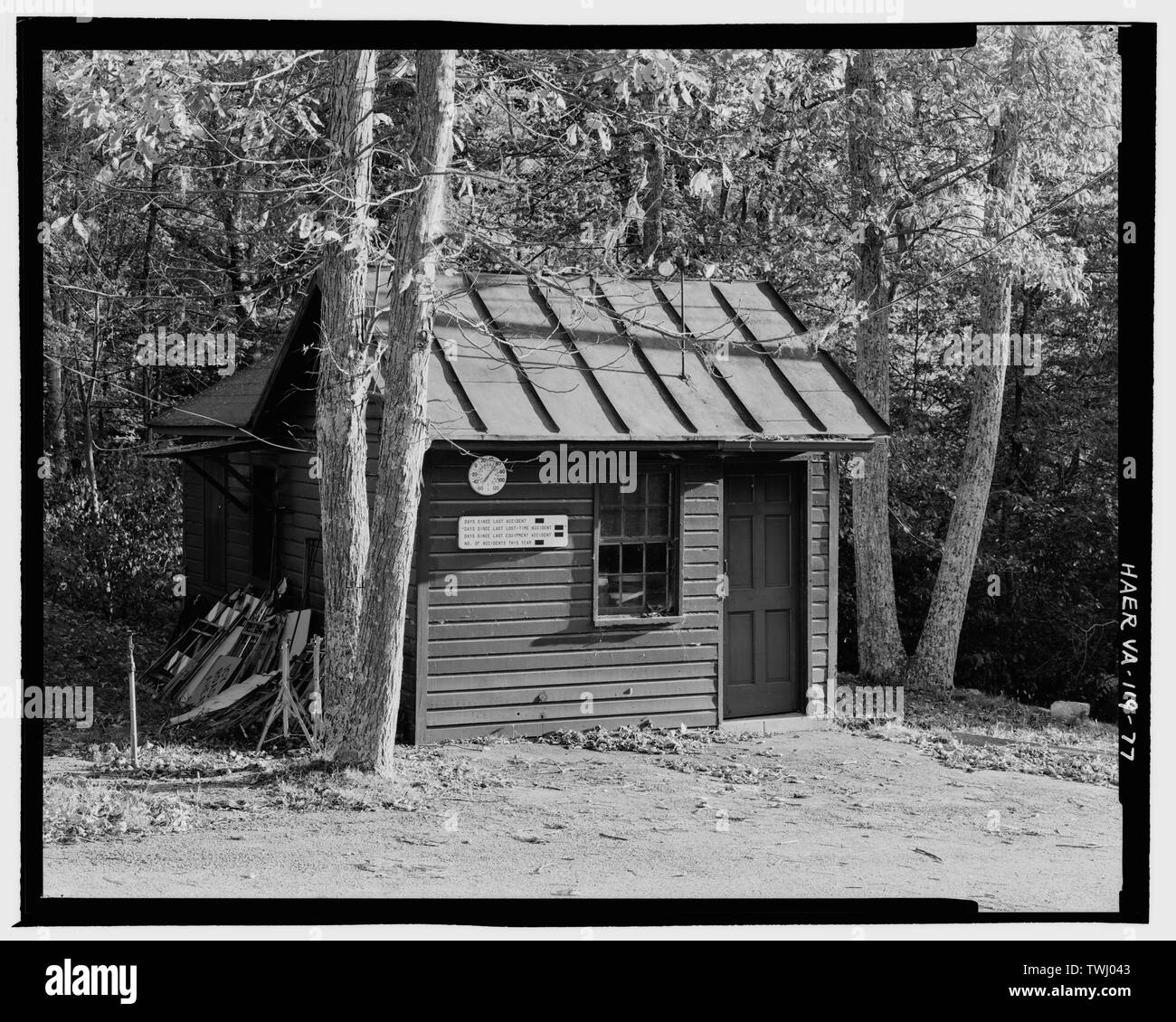 Old ranger station Black and White Stock Photos & Images - Alamy
