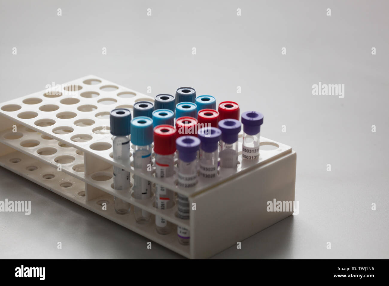 Test tube test design extraction container hi-res stock photography and ...
