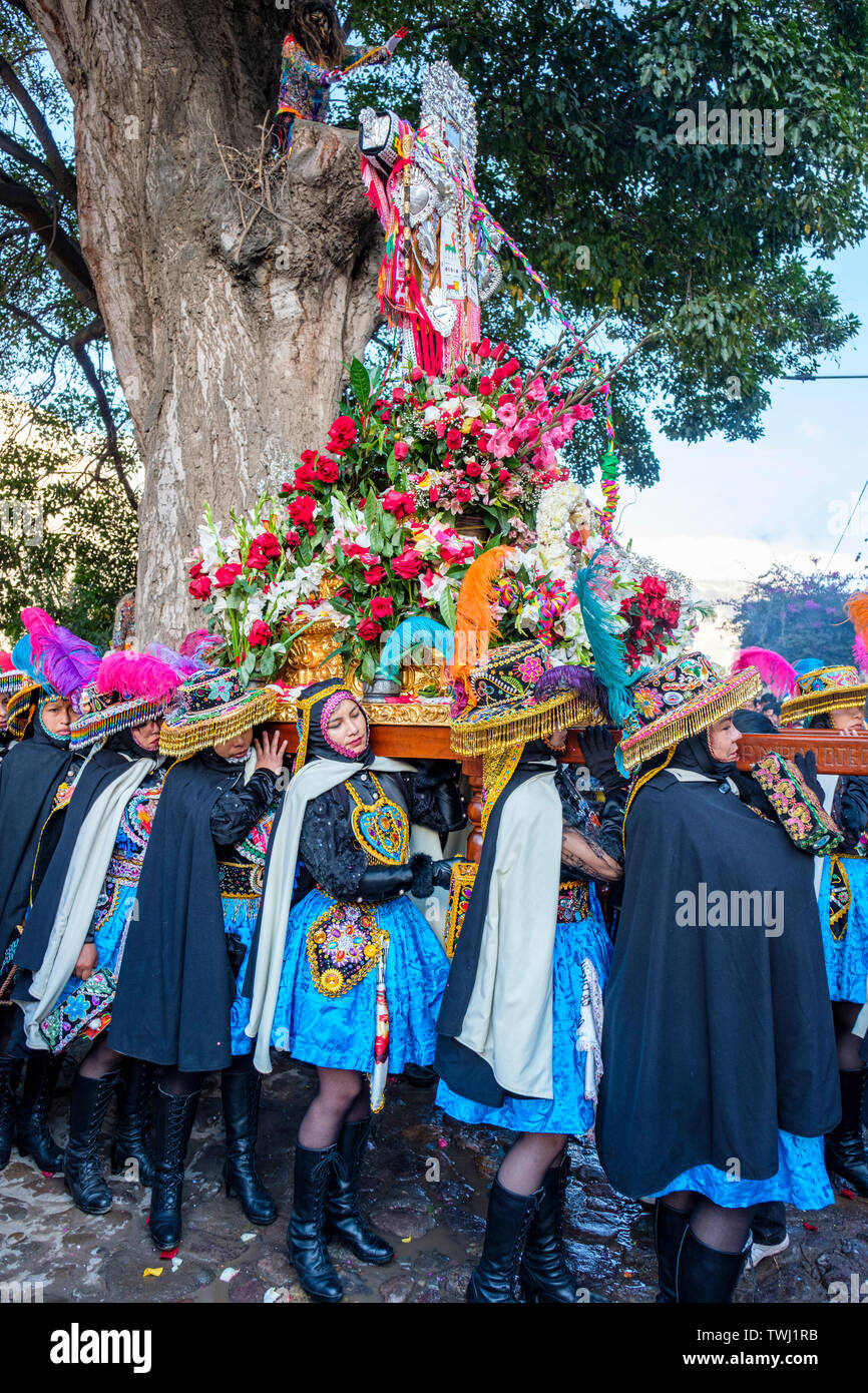 Interfaith symbols of hi-res stock photography and images - Alamy
