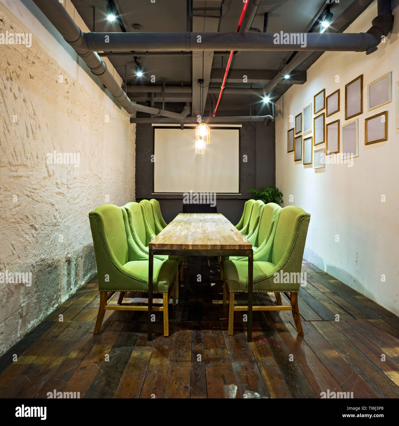 empty meeting room and conference table Stock Photo - Alamy