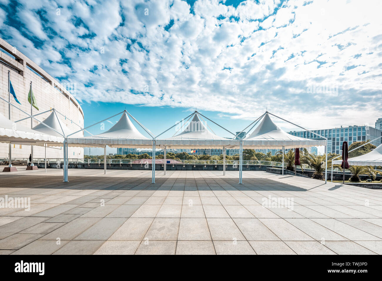 Empty square and modern photography Stock Photo - Alamy