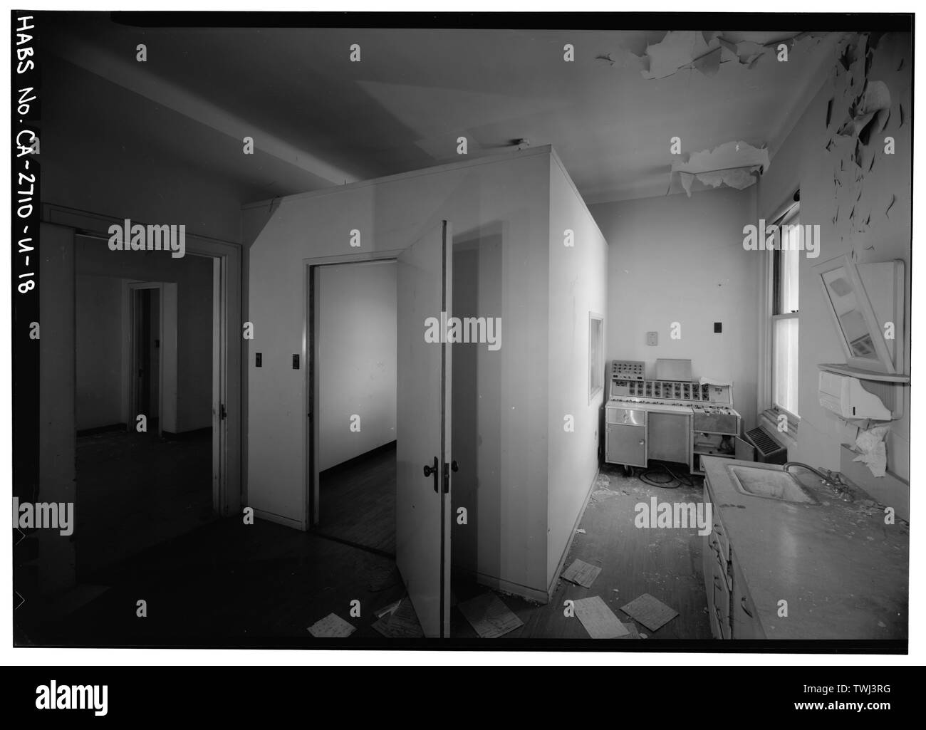 Electroconvulsive therapy equipment hi-res stock photography and images ...