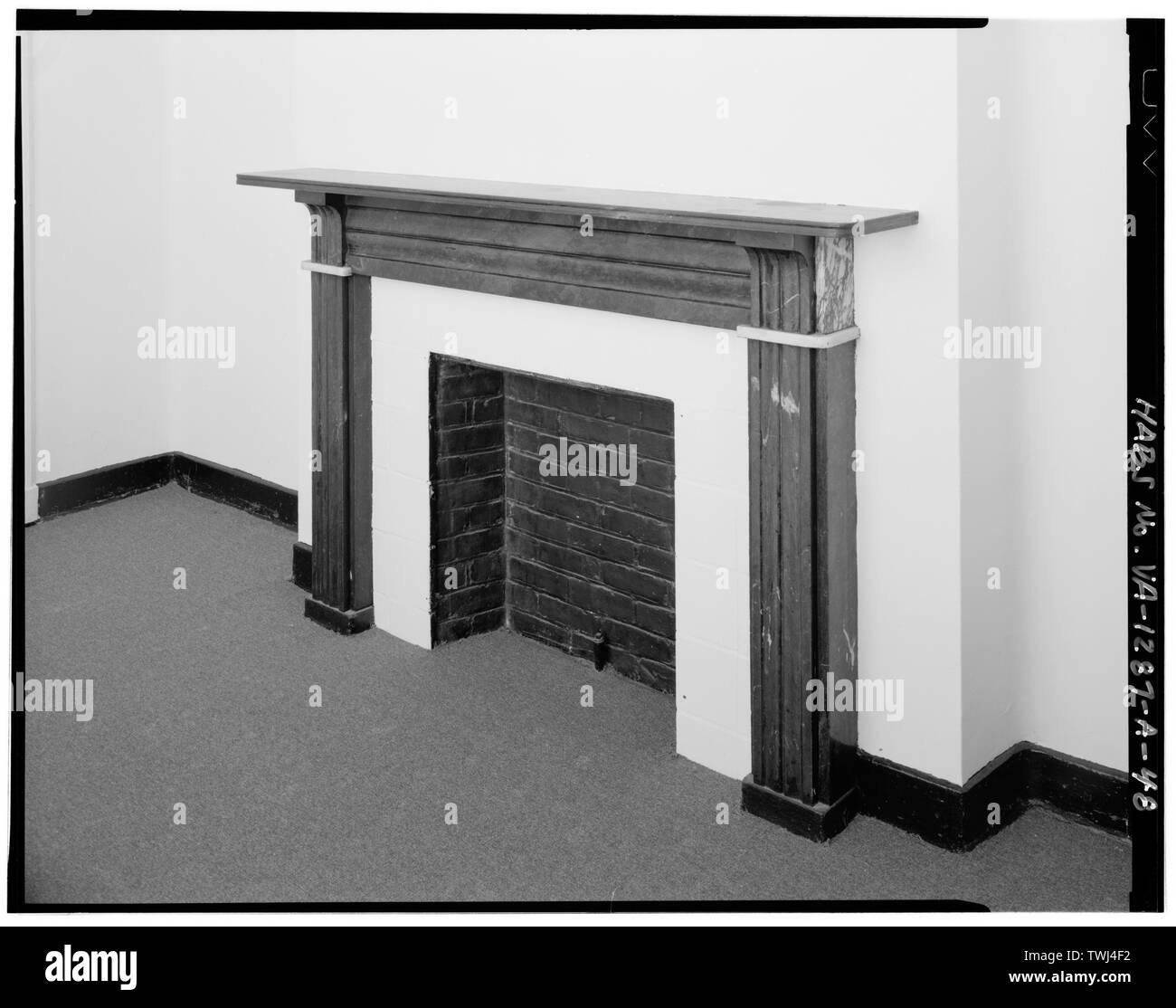 Second floor, mantel (pilaster design) - Portsmouth Naval Hospital ...