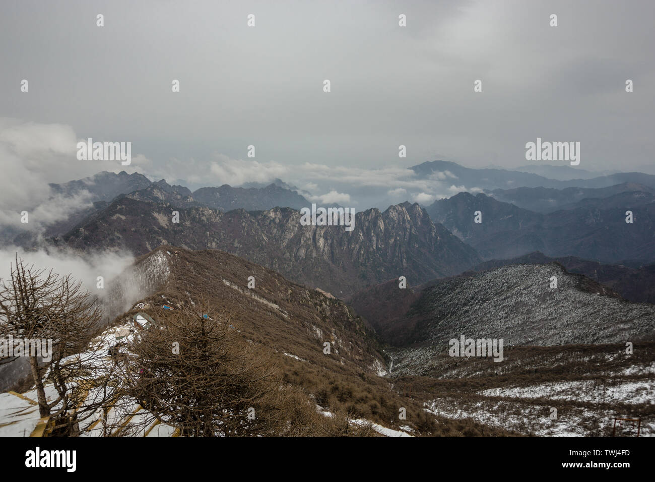 Ridge of shaanxi qinling hi-res stock photography and images - Alamy