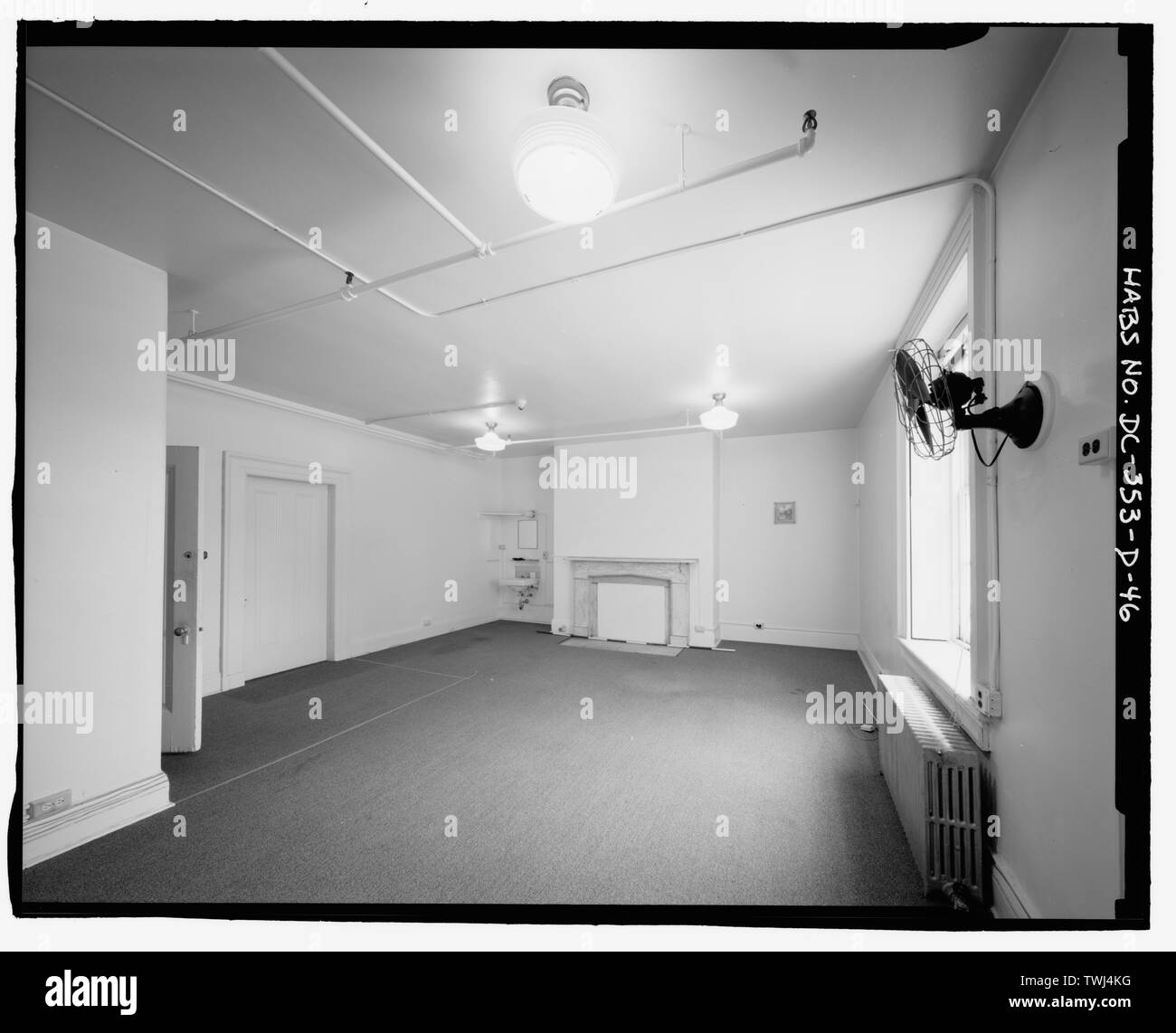 American soldiers living quarters Black and White Stock Photos & Images ...