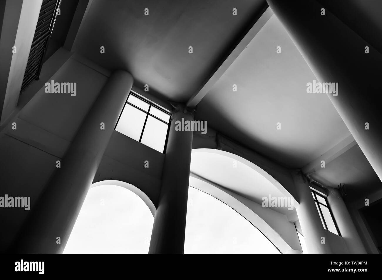 Building partial shadow hi-res stock photography and images - Alamy