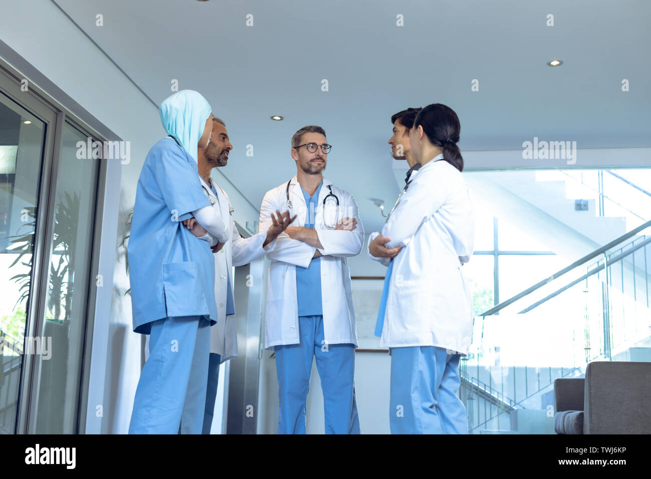 Doctors lobby hi-res stock photography and images - Alamy