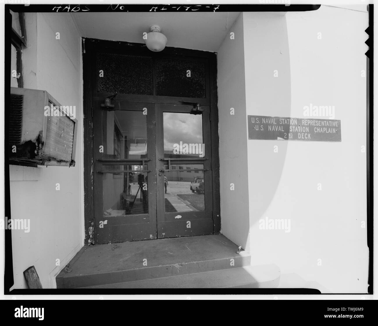 September 1993 VIEW OF SIDE ENTRY, BUILDING S84 FACING NORTH - U.S ...