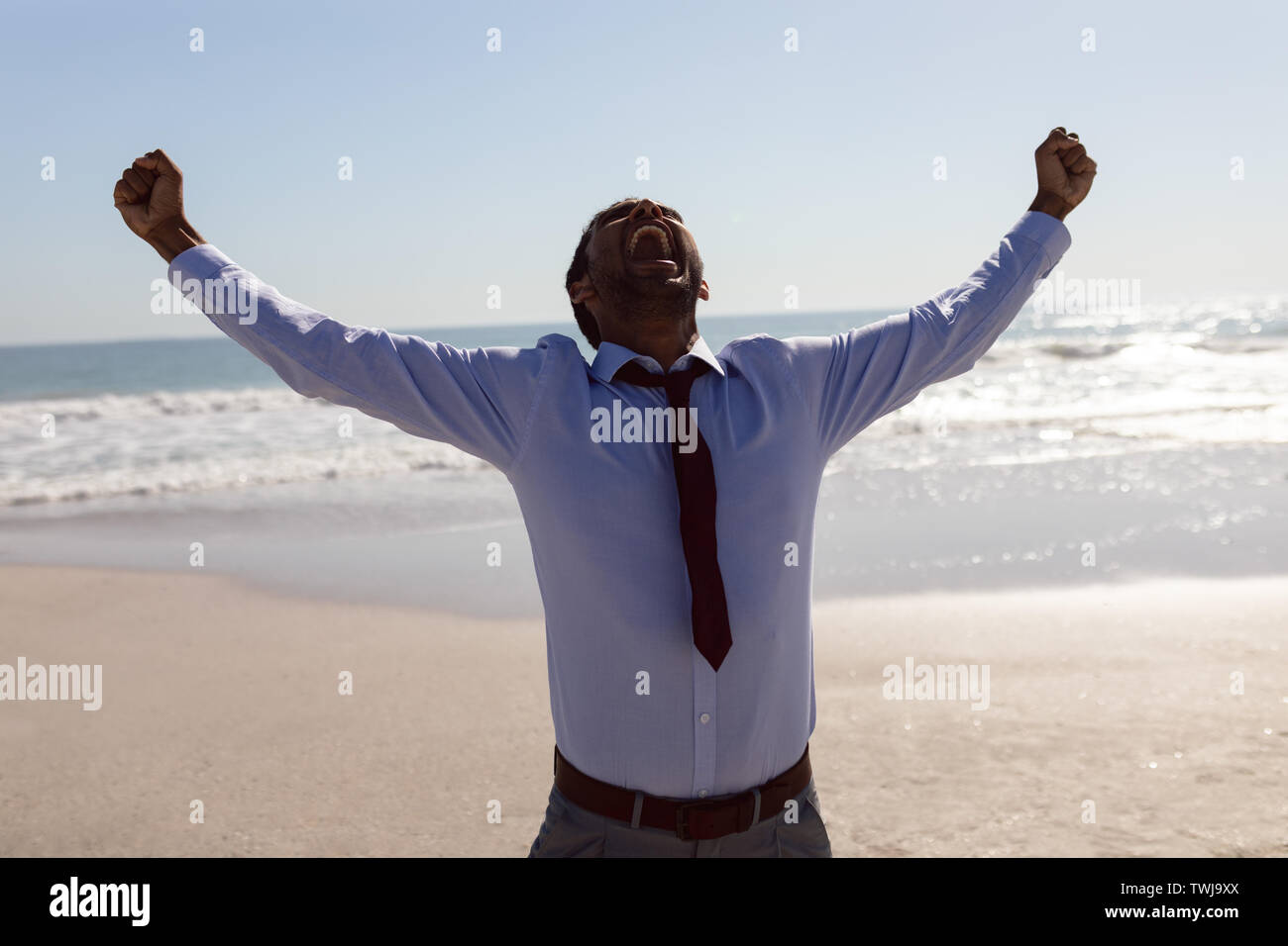 Man shouting on beach hi-res stock photography and images - Alamy